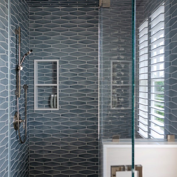 8 Hot Bathroom Trends